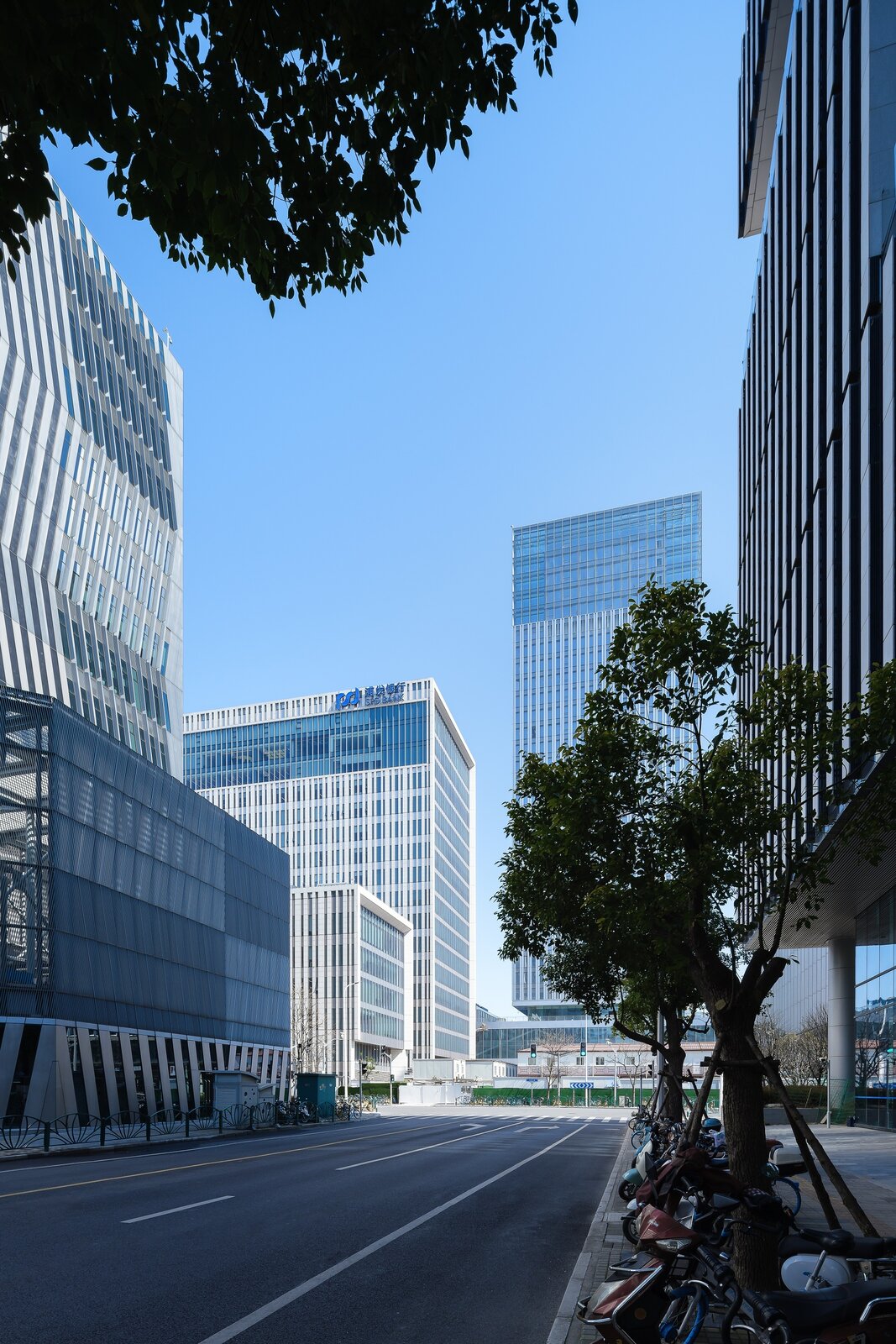 Photo 13 of 16 in Shanghai Pudong Development Bank New Office stands ...