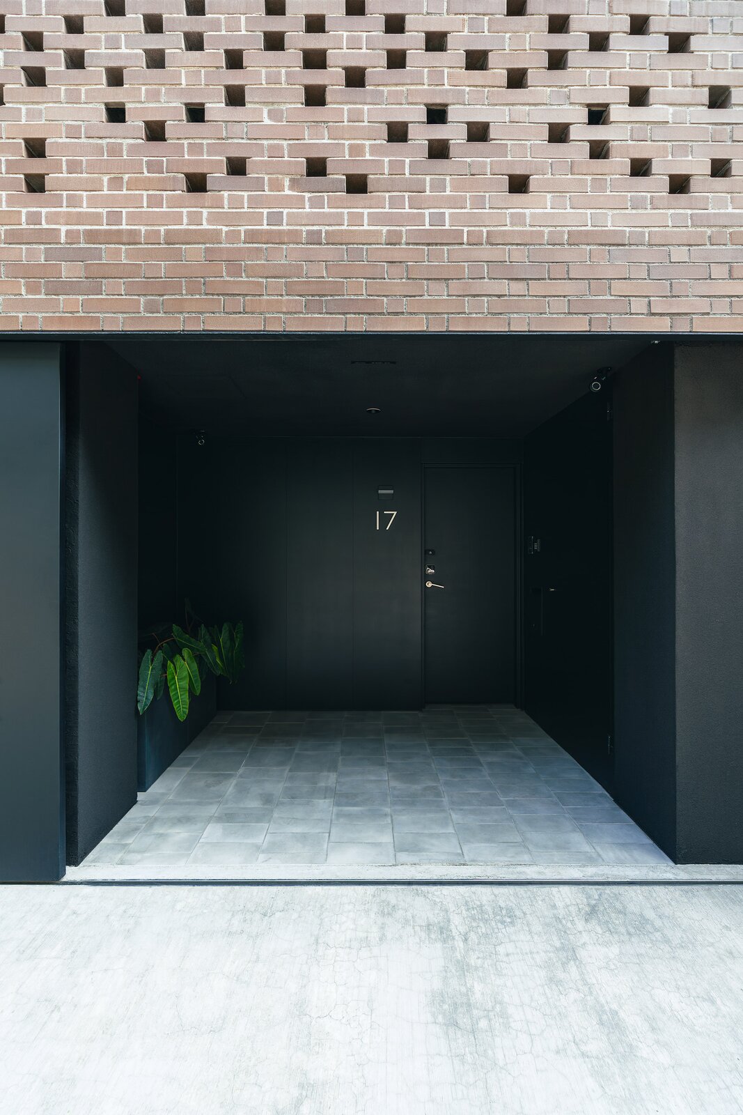 Photo 7 of 36 in The Veil House by Paperfarm Inc - Dwell