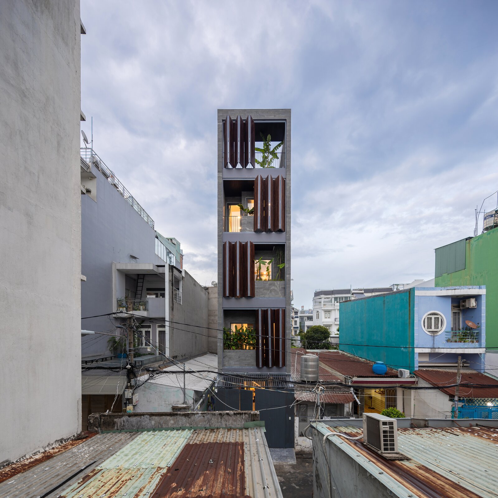 Photo 3 of 12 in Chic Vid House by Fan Cheng Zhong - Dwell