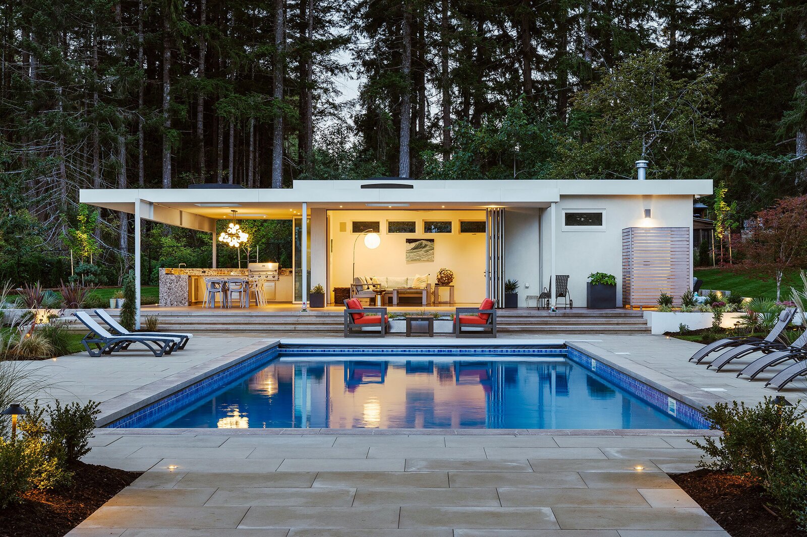 Photo 10 of 11 in The Modernist Pool House by Wayne Truax - Dwell