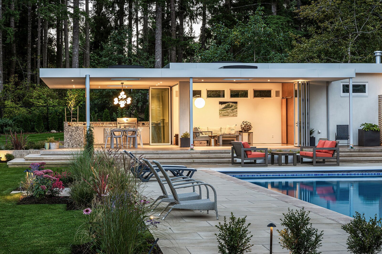 Photo 11 of 11 in The Modernist Pool House by Wayne Truax - Dwell