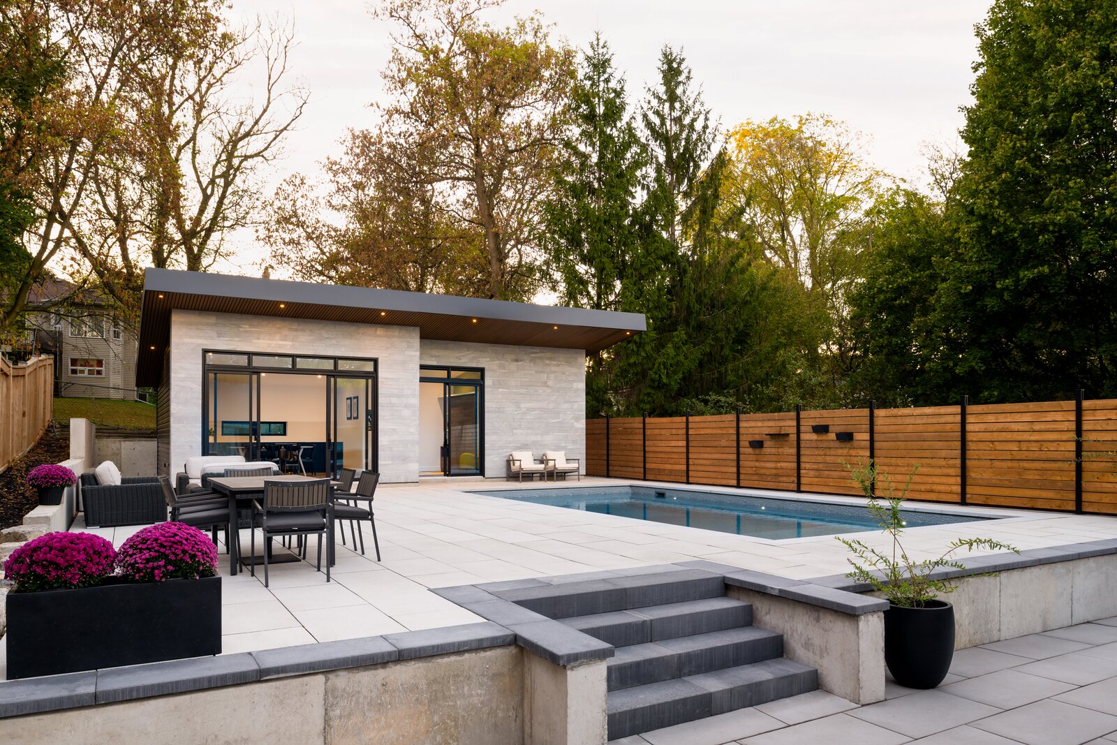 Photo 7 of 11 in Rooke Pool House by Eric Rodrigues - Dwell