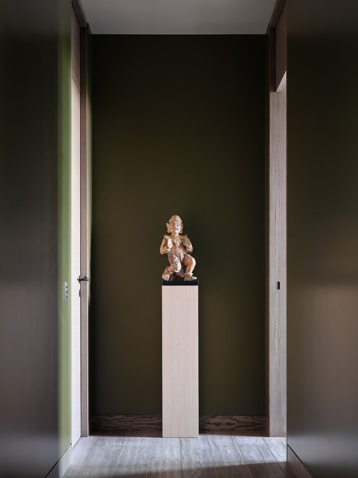 Photo 13 of 18 in Laconic interior with oriental style elements by Anna ...