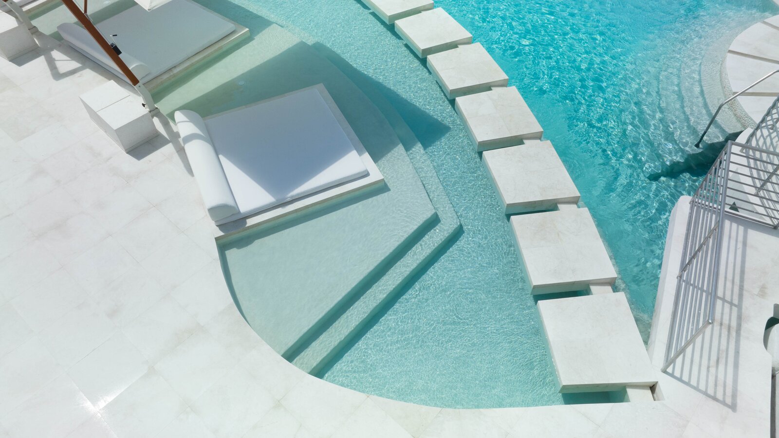 Photo 10 of 10 in The Mykonos House in Miami by Smart Aquatics - Dwell