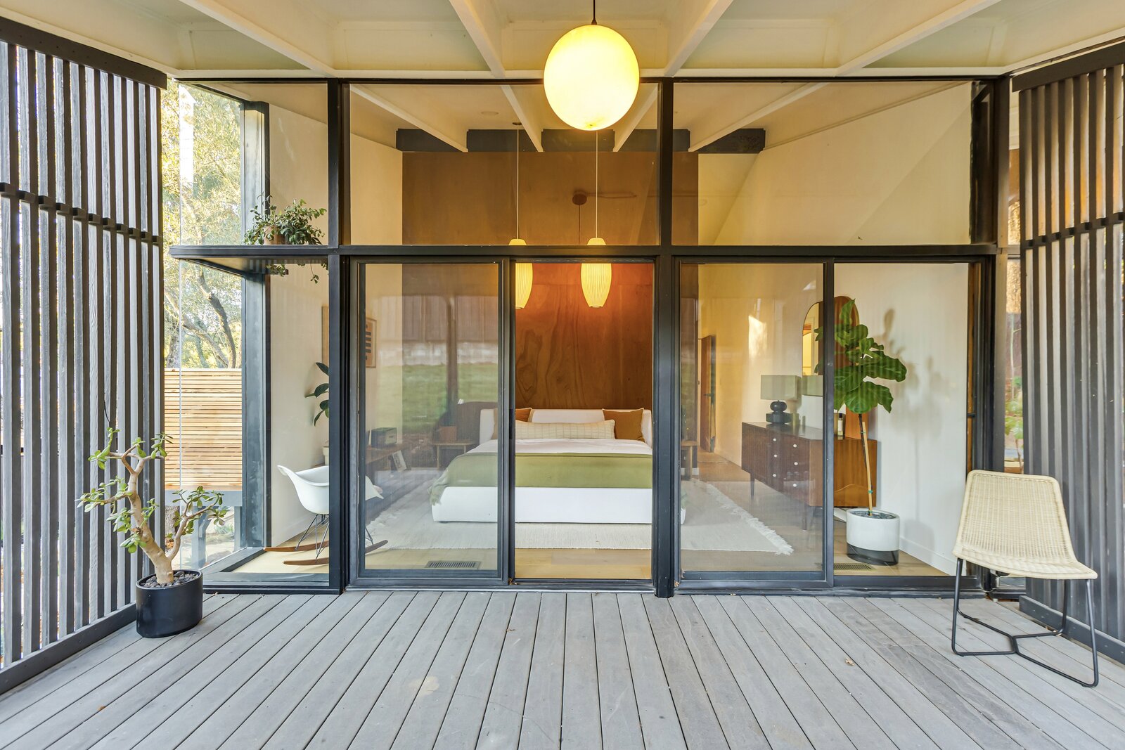 Photo 6 of 28 in The Sleeper Residence by Uncommon Projects - Dwell