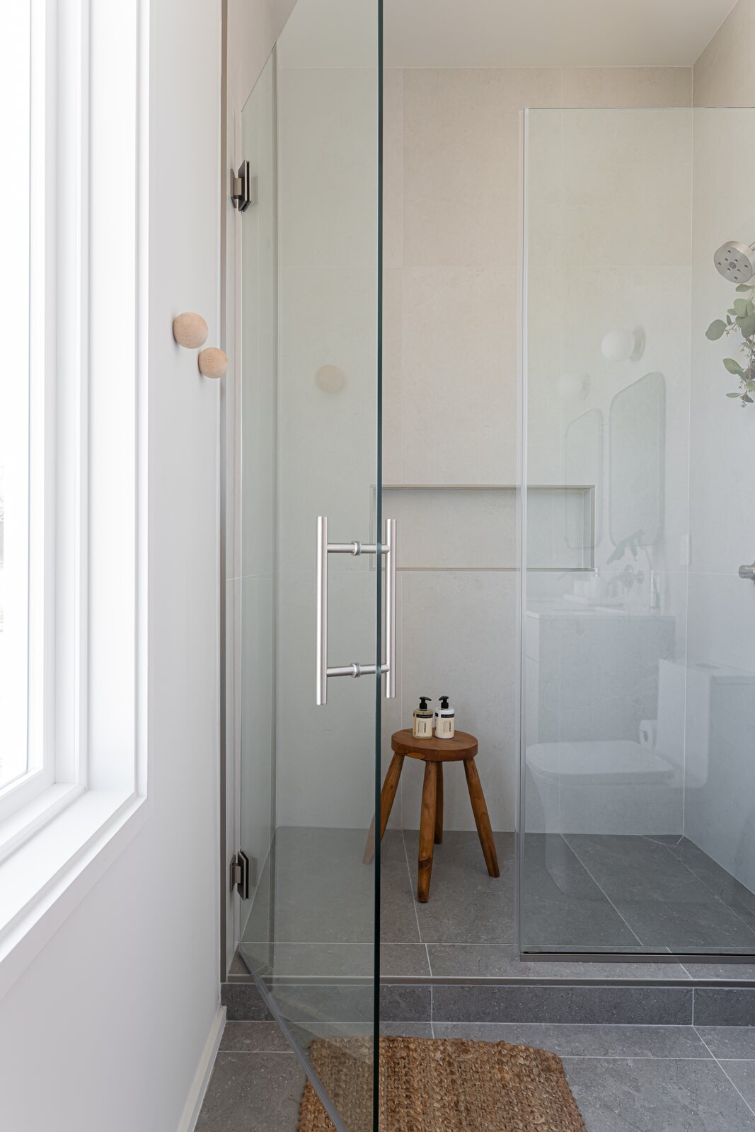 Photo 2 of 18 in Contemporary Infill in South Carolina by Ashley James ...