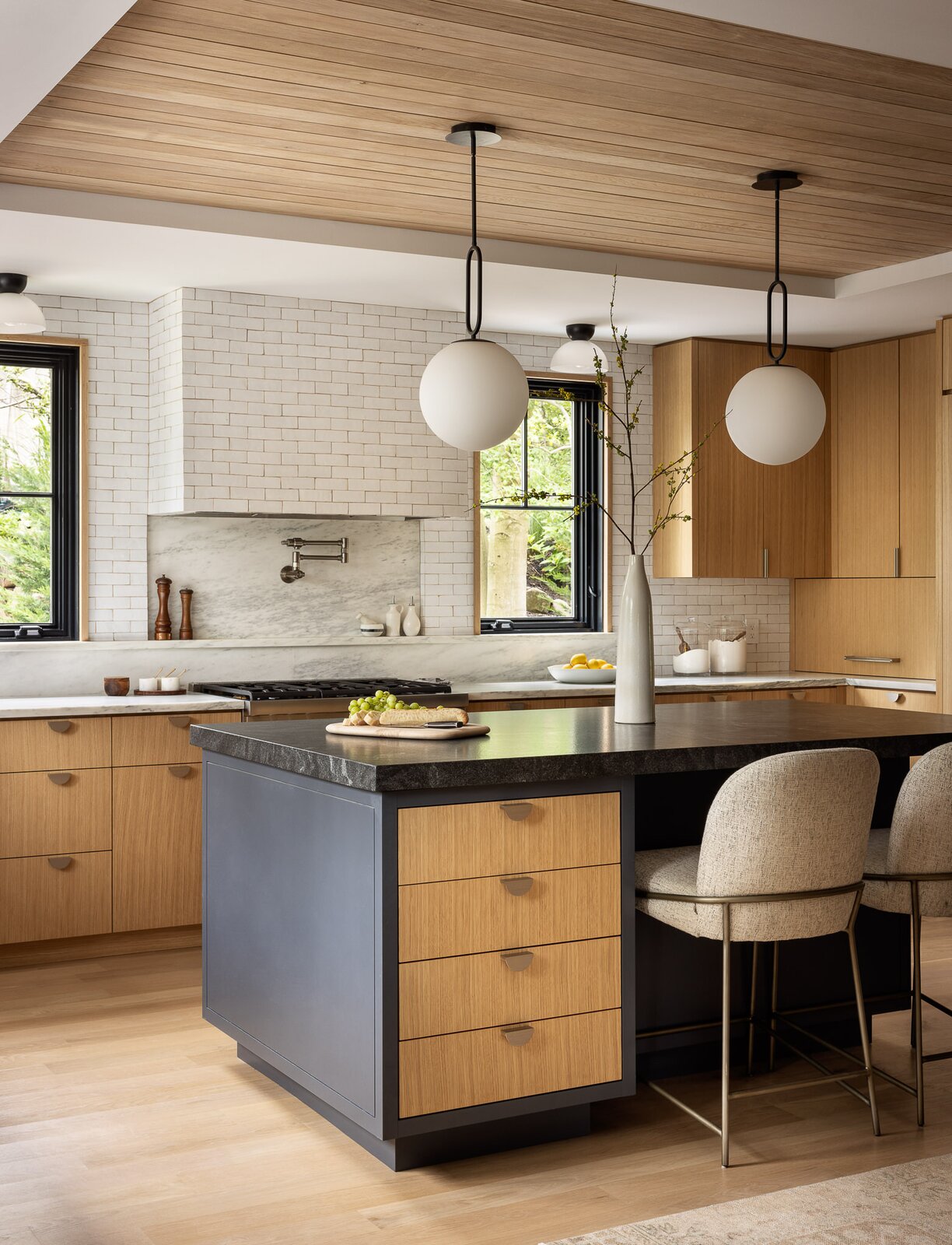 Photo 3 of 22 in Maplewood Kitchen and Mudroom by Idea Space ...