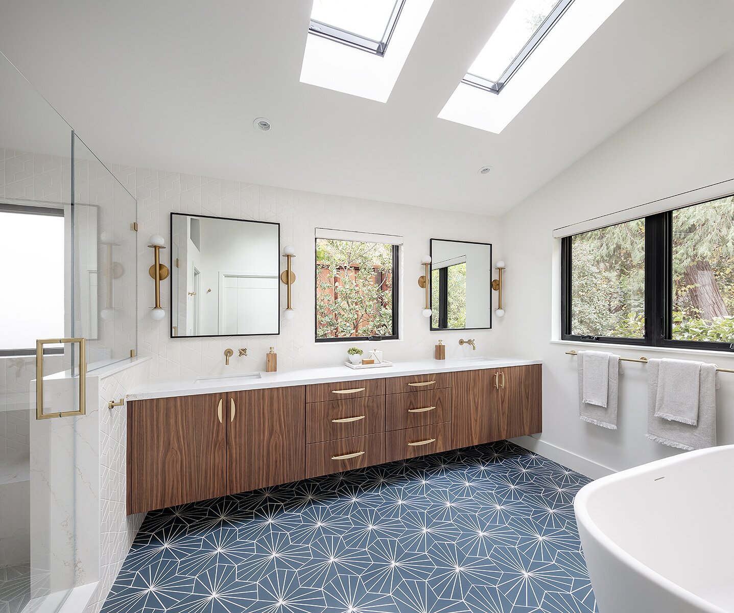 Photo 18 of 31 in Midcentury Lafayette by Alina Druga Interiors - Dwell