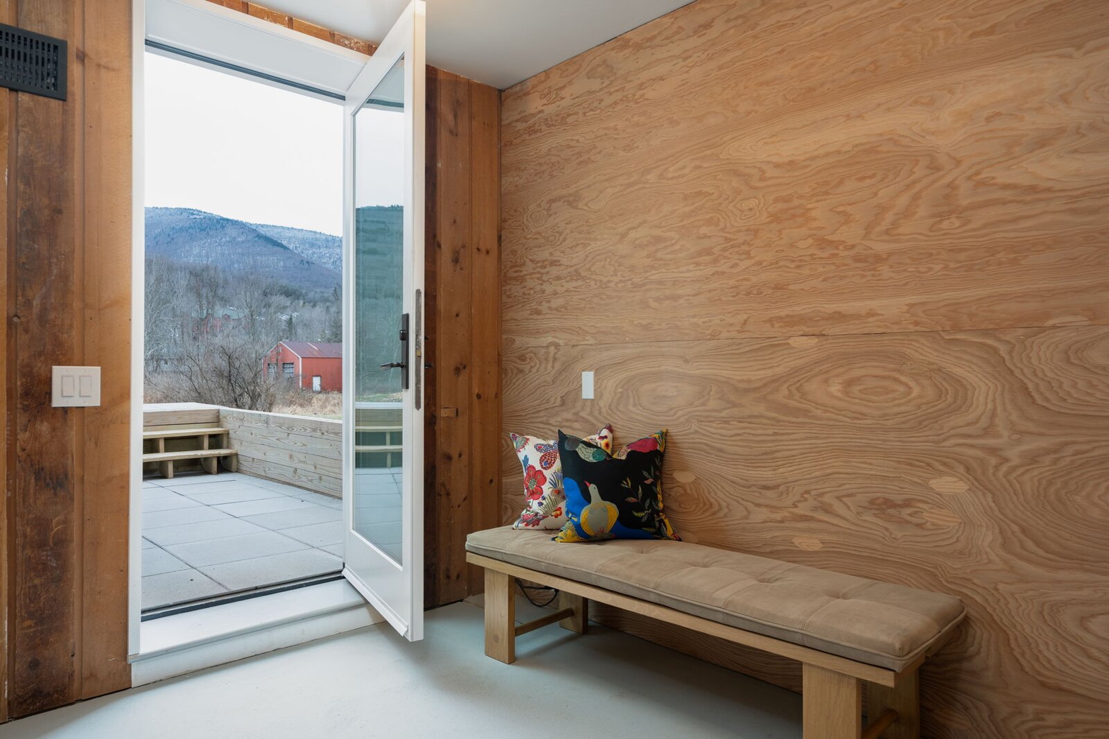 Photo 5 of 17 in Après-ski Chalet at Hunter Mountain by Leslie Foti ...