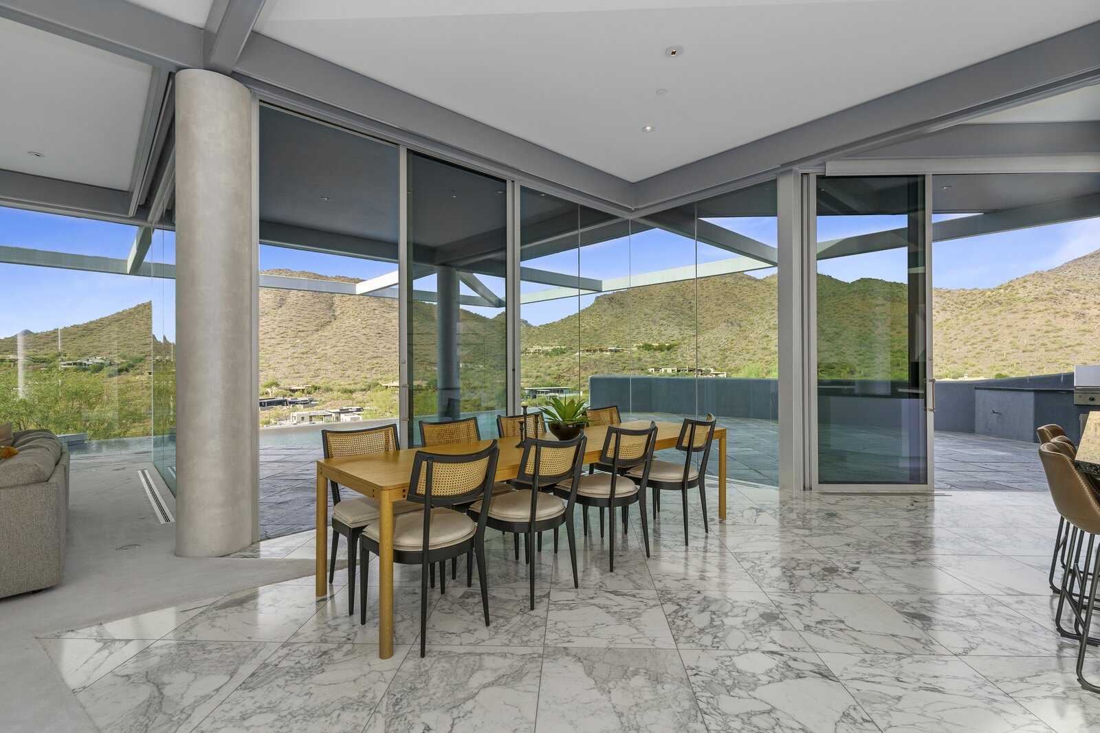 Photo 7 of 12 in Scottsdale Green Certified Luxury home with 540 Degree ...