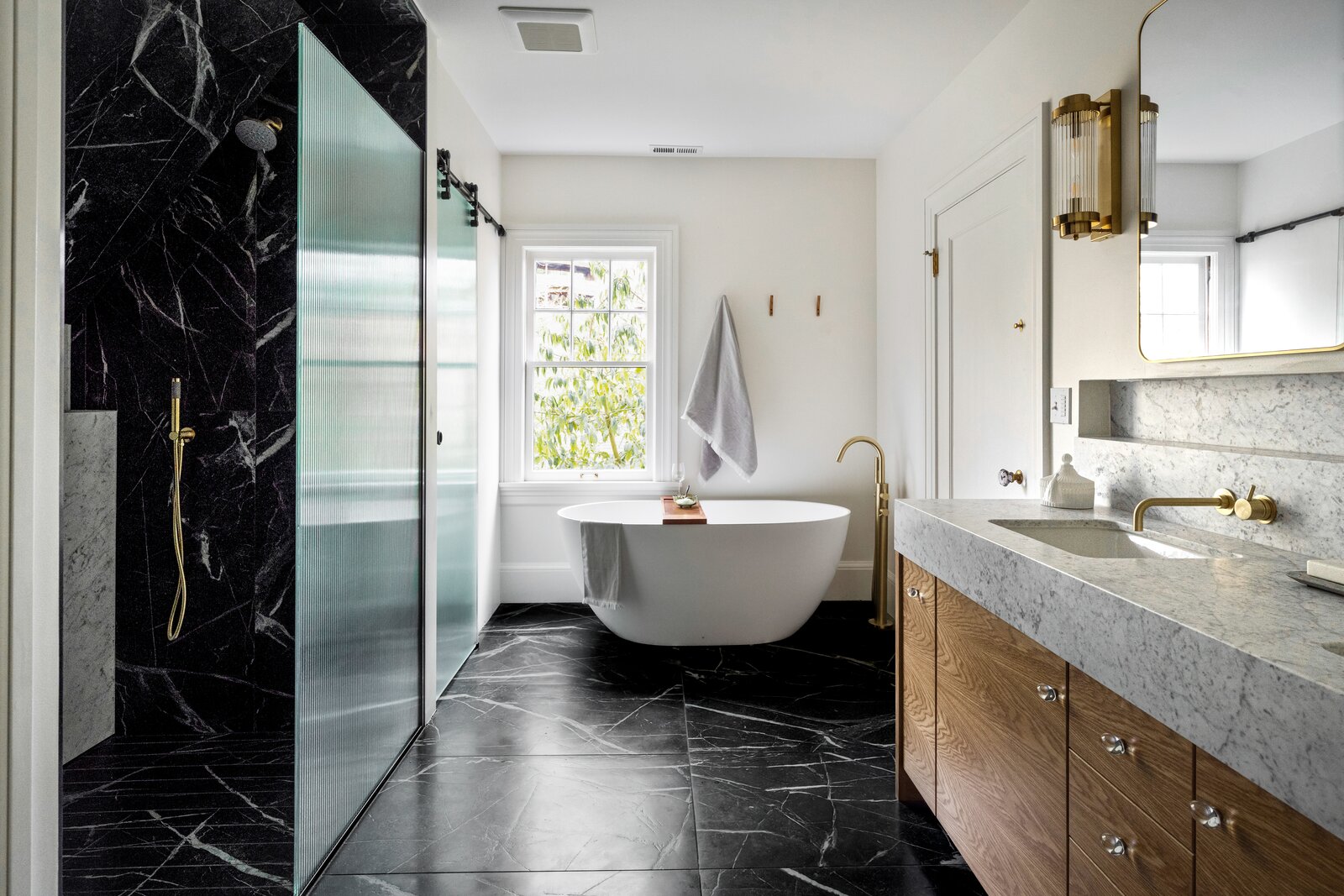 Photo 13 of 34 in The Luke House by Helen Boucher - Dwell