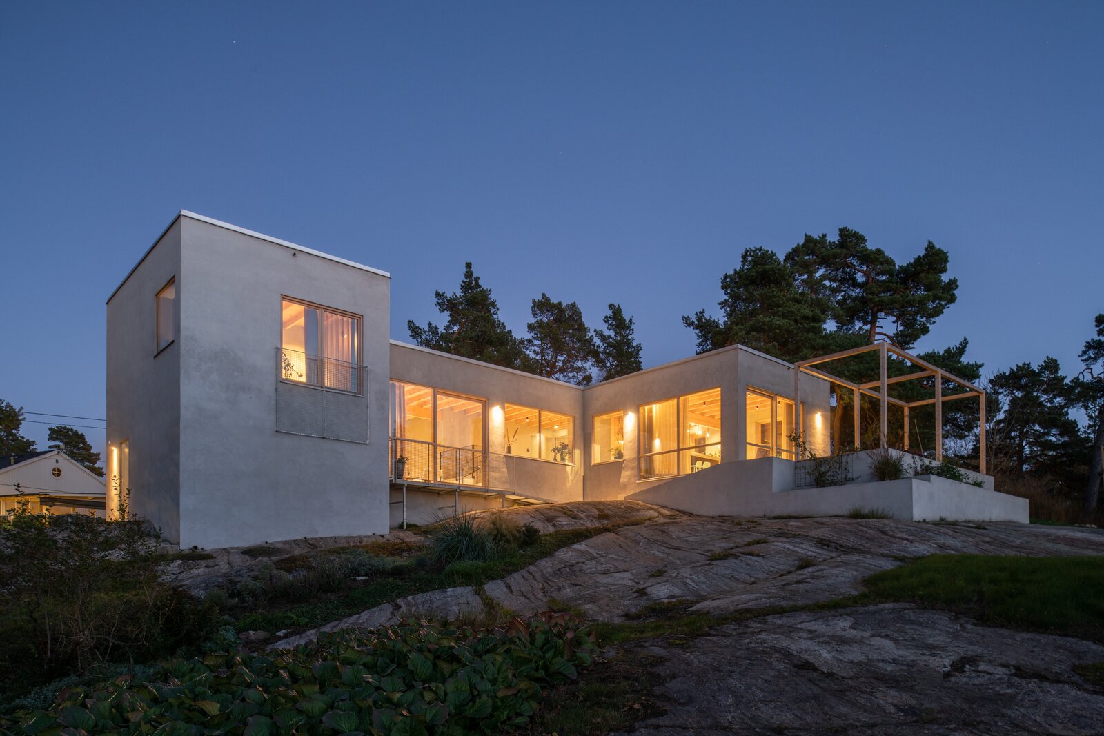 Photo 3 of 12 in Villa Kummelnäs by Sigrid Svensson - Dwell