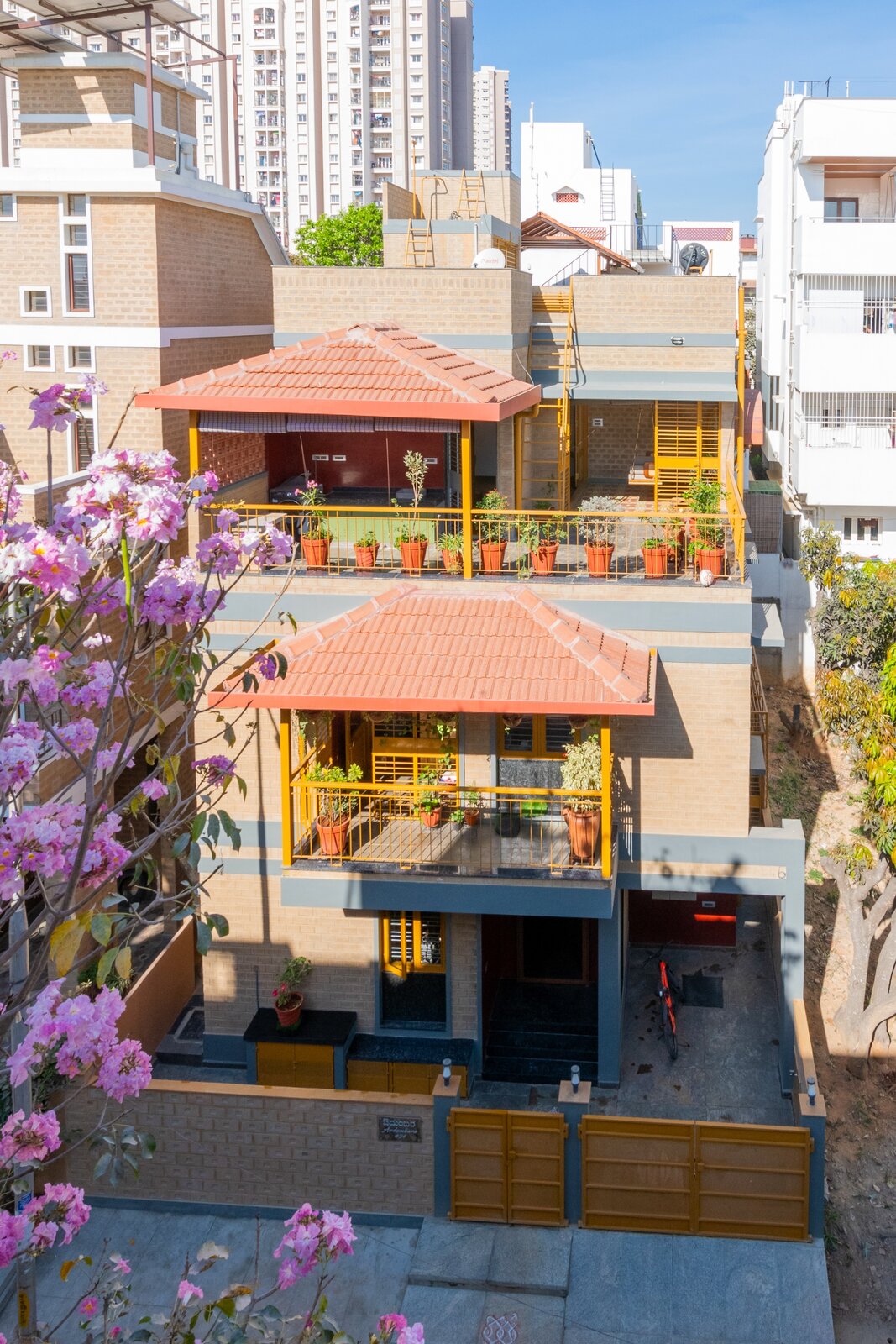 Photo 10 of 44 in Audumbara by Tropic Responses - Dwell