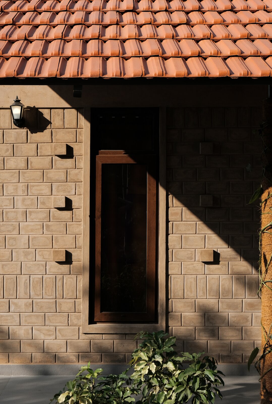 Photo 18 of 24 in The Boulder House by habitart architecture - Dwell