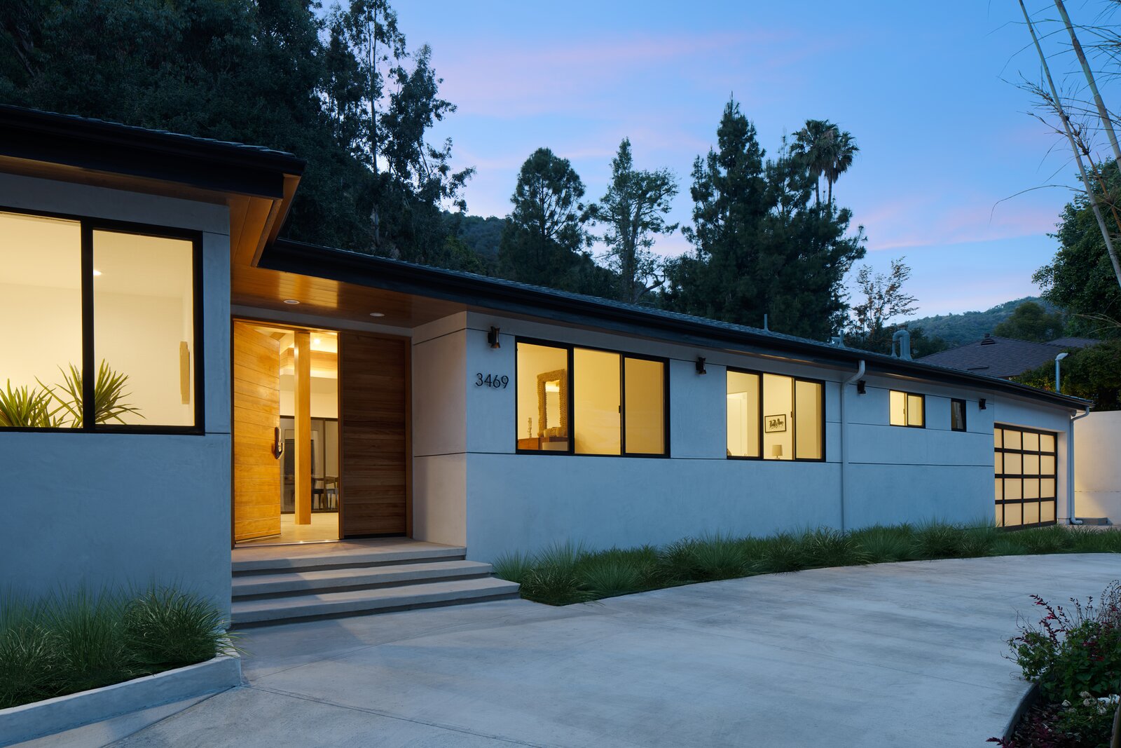 Photo 2 of 15 in Mandeville Canyon - Mid Century Modern Revamp by Mark ...