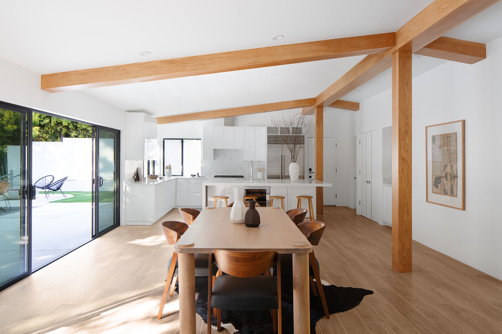 Photo 7 of 15 in Mandeville Canyon - Mid Century Modern Revamp by Mark ...