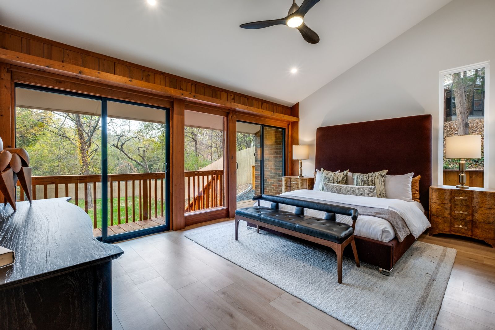 Photo 10 of 15 in Brick Meets Ponderosa Pine at an Architect’s $850K ...