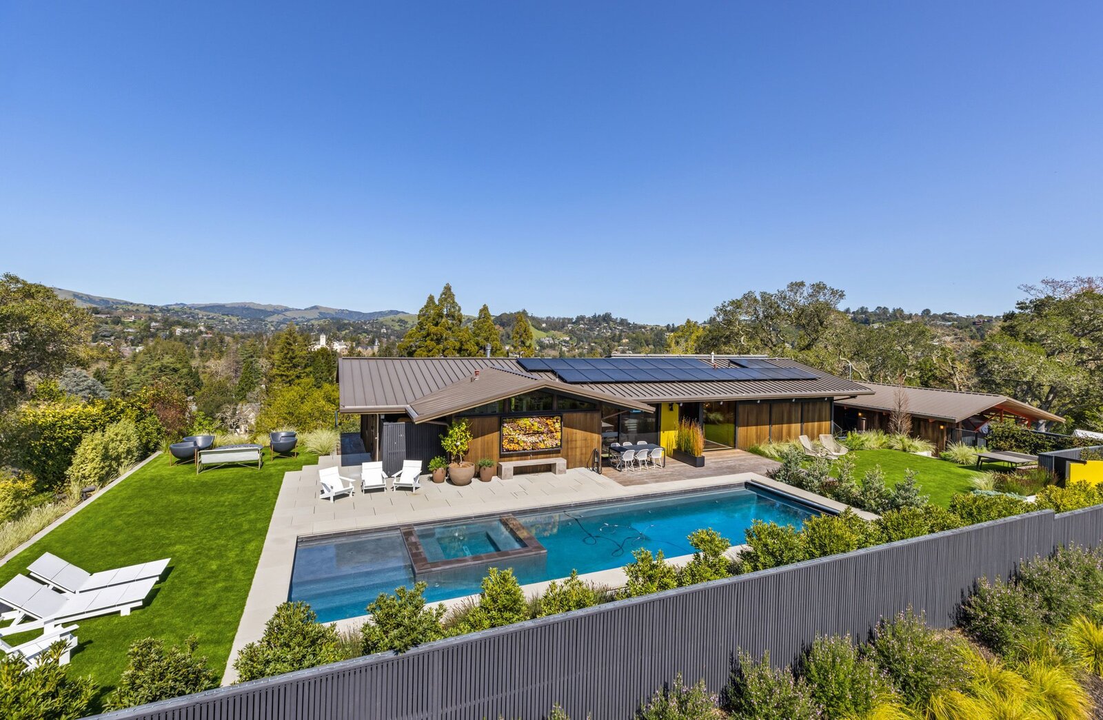 Photo 7 of 7 in Historical Mid-Century Meticulously Renovated in Ross ...