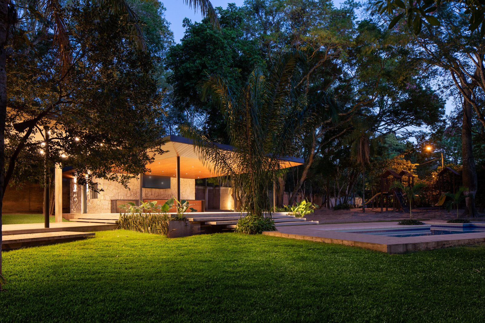 Photo 4 of 5 in Clubhouse La Floresta by Chain Studio Architects - Dwell