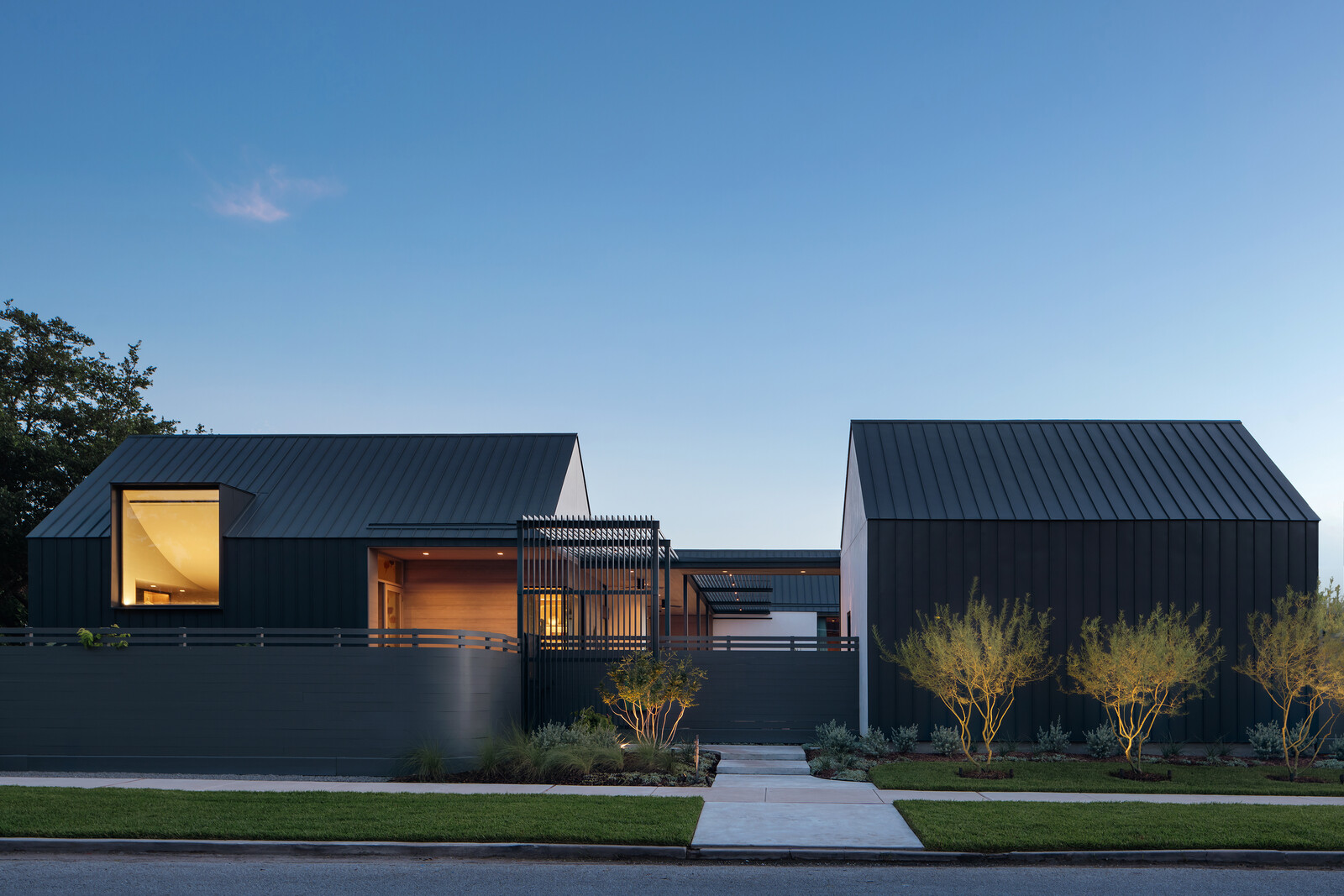 AIA Award Winning Eyles Residence (4 Photos) - Dwell