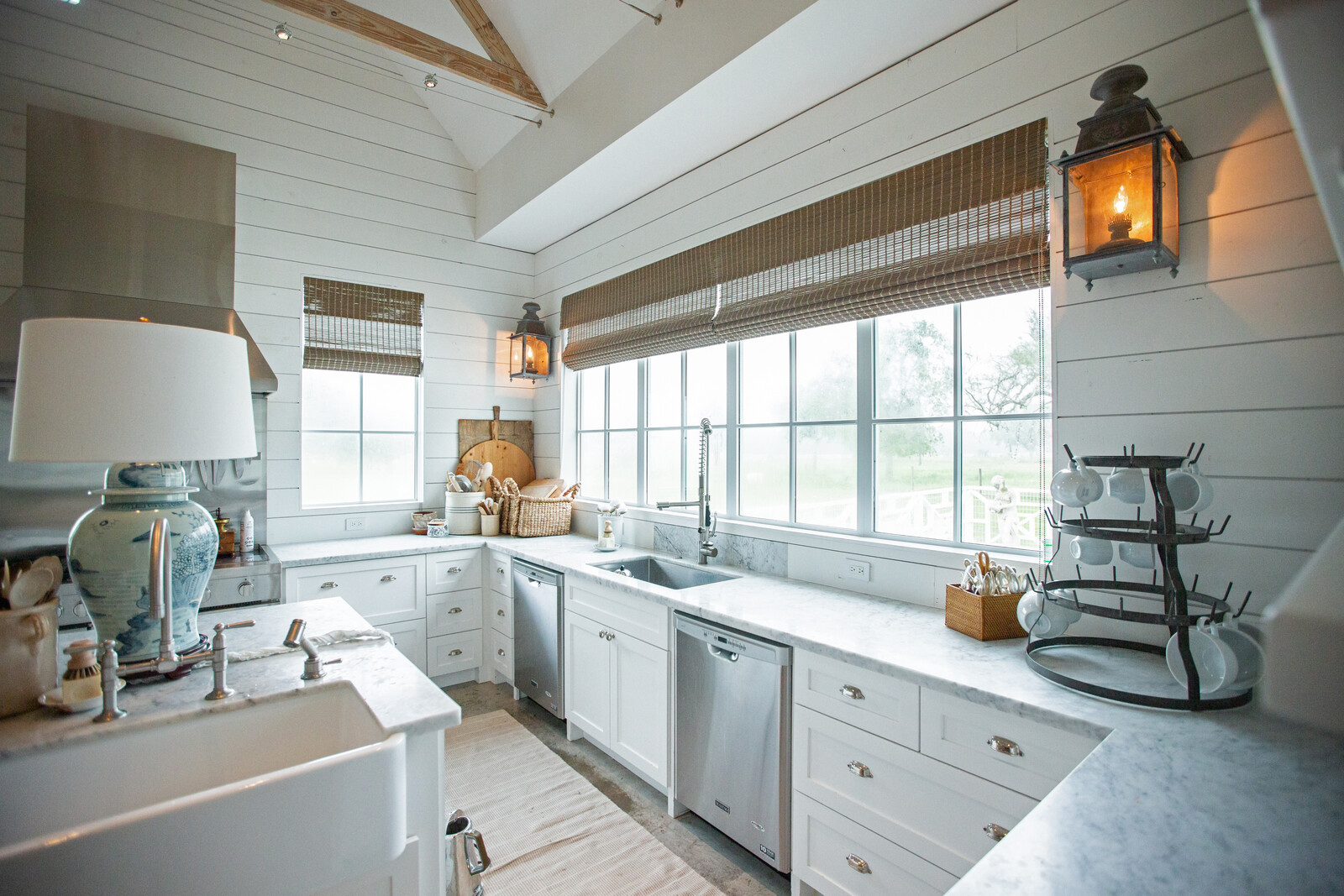 Photo 20 of 26 in White Box Farm by RAM Windows & Doors - Dwell