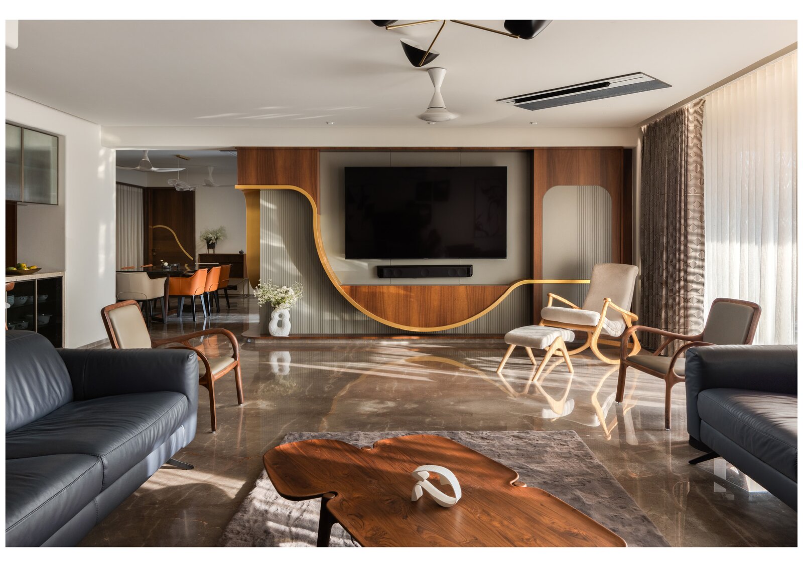 Photo 7 of 16 in House of Manasvi by Studio ZEDO GROUP OF ARCHITECTS ...