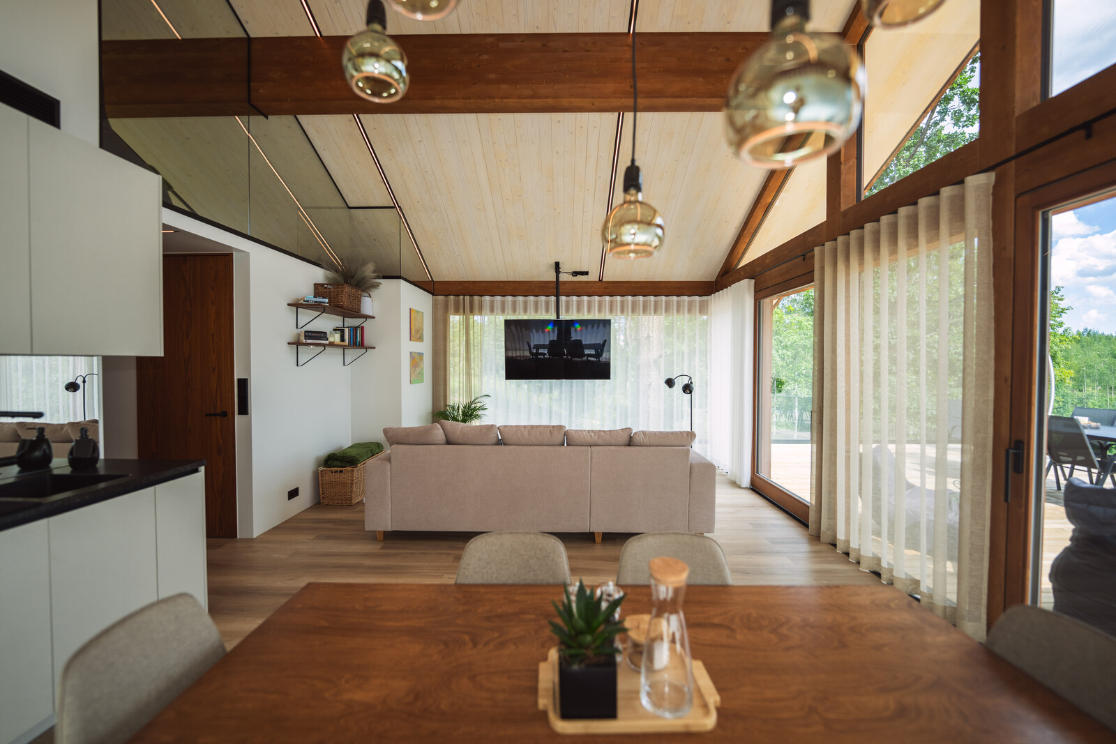 Photo 1 of 12 in The ODYL Holiday House: off-grid living turned into an ...