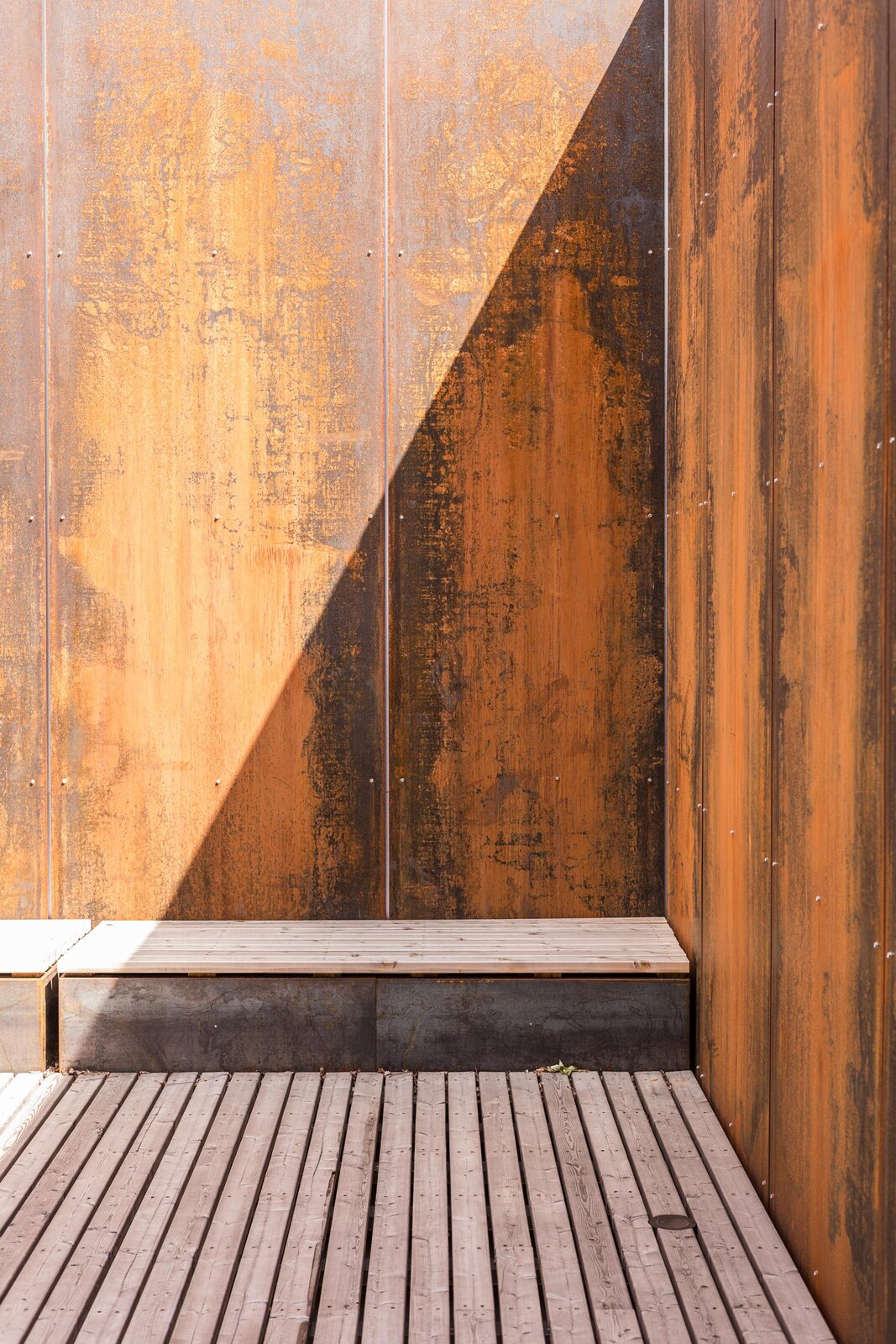 Photo 5 of 14 in alton cliff house by Megan Bowers - Dwell