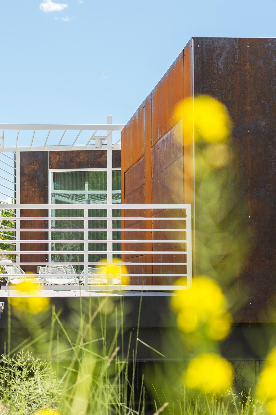 Photo 13 of 14 in alton cliff house by Megan Bowers - Dwell