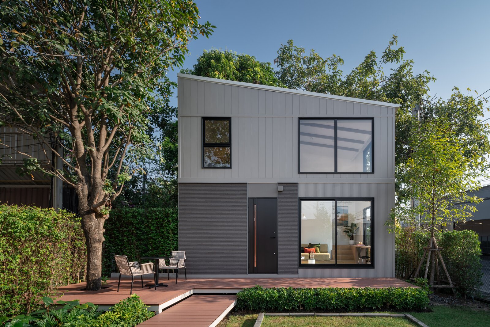 Photo 5 of 31 in Alpine series modular house by Esara Living - Dwell