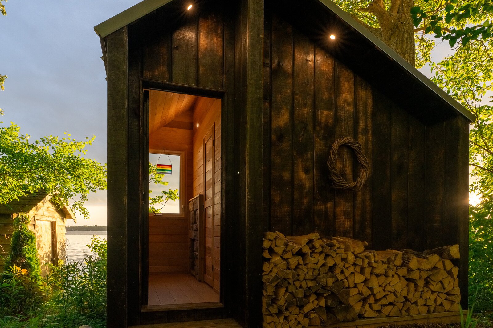 Photo 9 of 10 in Sturgeon Lake Sauna by Joanne Clark - Dwell