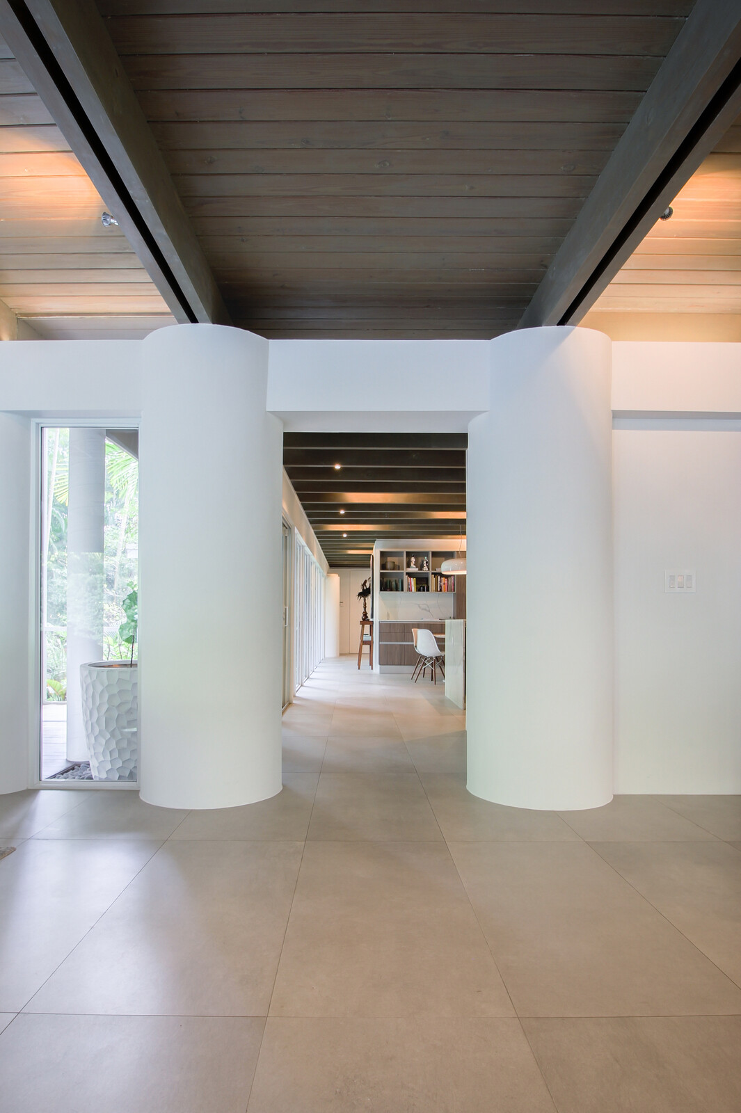 Photo 3 of 12 in Jefferson House by Nandez Design Studio - Dwell