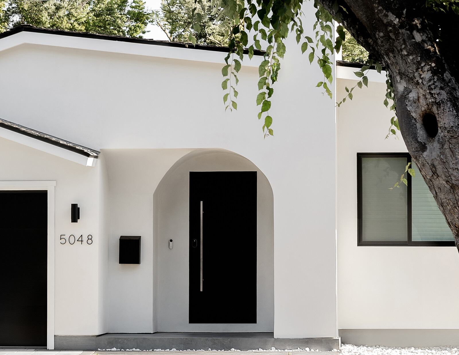 Photo 3 of 18 in Vault & Stack House by Endemic Architecture - Dwell