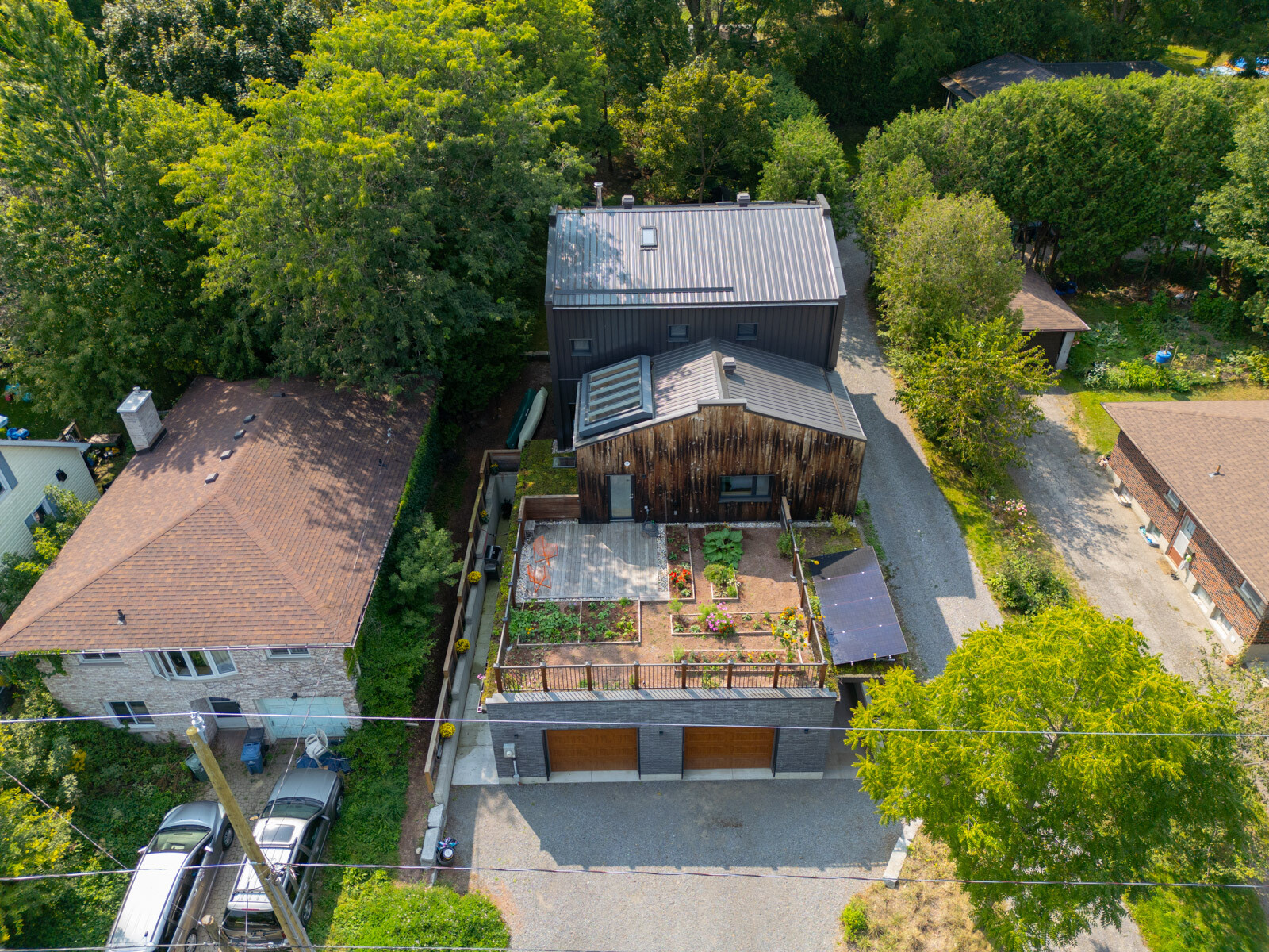 SHED - High-Performance, Climate Adaptable Multi-Gen Home (8 Photos ...