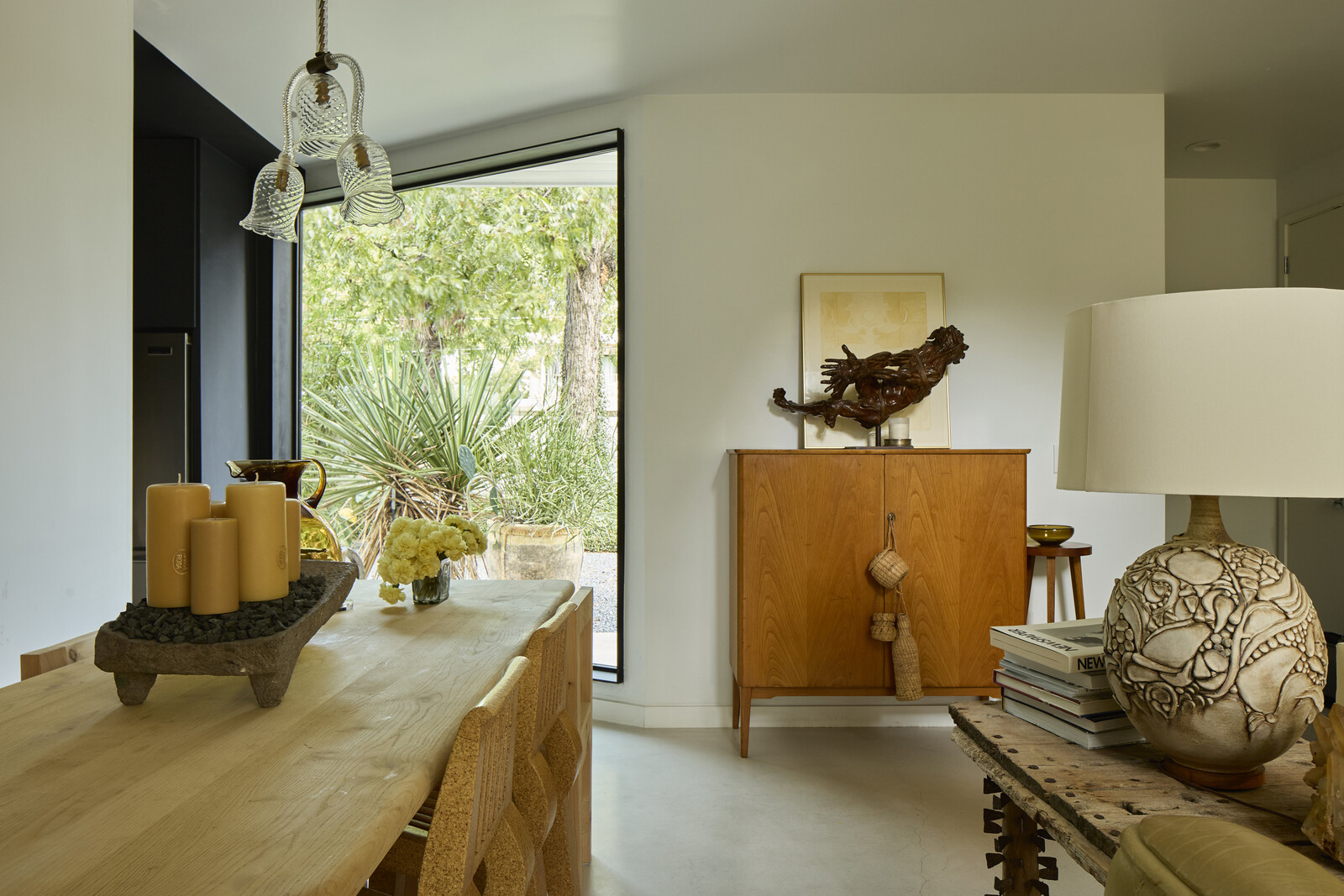 Photo 4 of 7 in The Linden House: An Urban Sanctuary in East Austin by ...