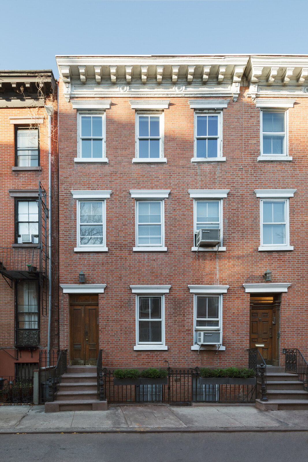 Photo 6 of 9 in Barrow St Renovation by 1000 BCE Architects - Dwell