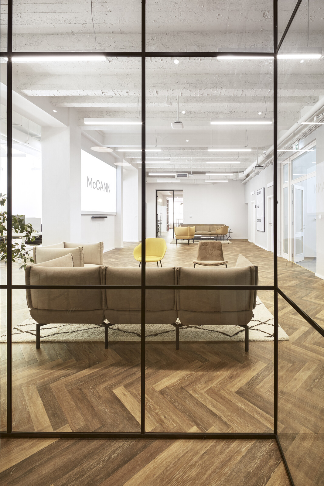 Photo 4 of 19 in McCann Prague Offices by Atelier Kunc architects - Dwell