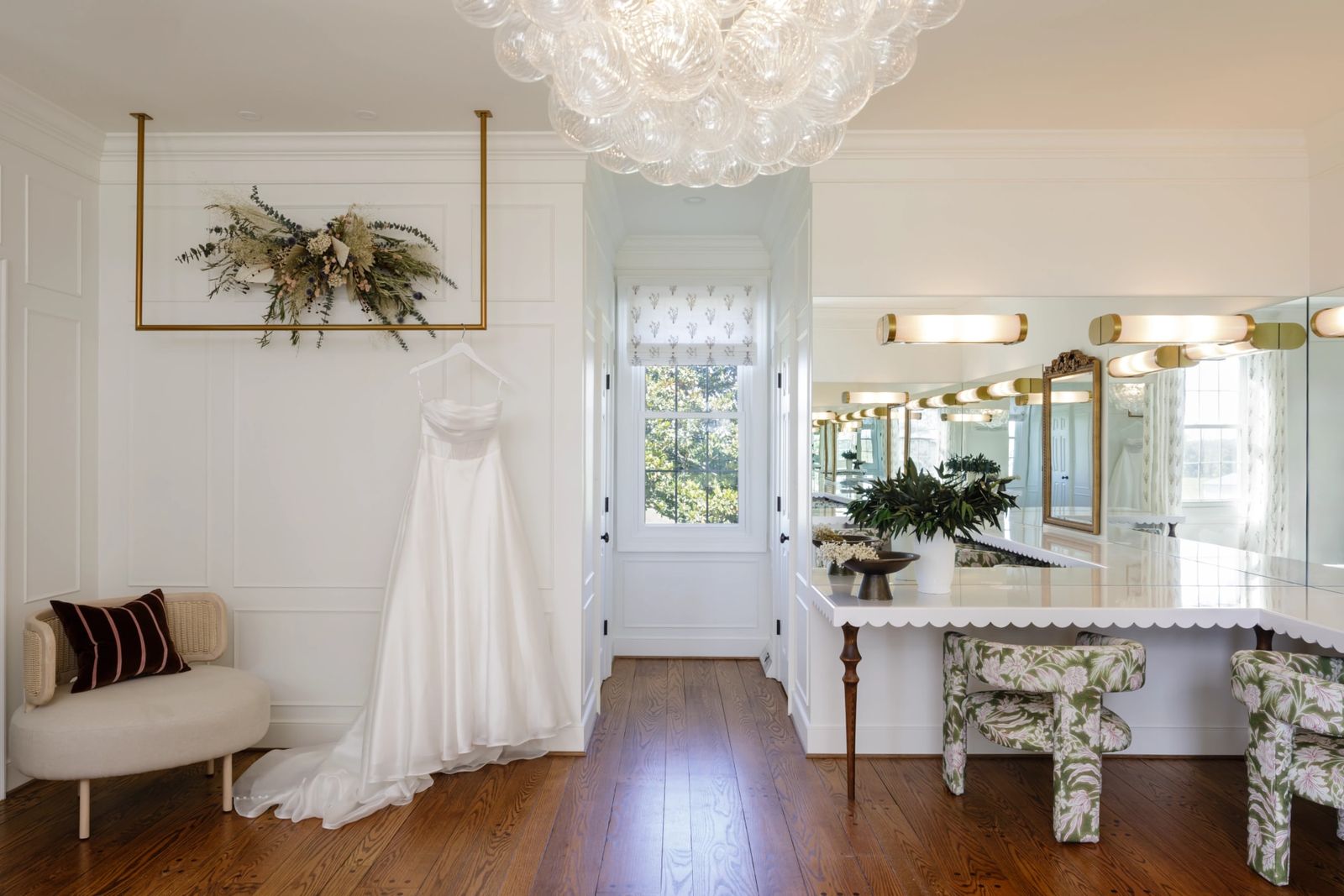 Photo 2 of 10 in Spring Grove Ranch Manor House by Greer Design Co. - Dwell