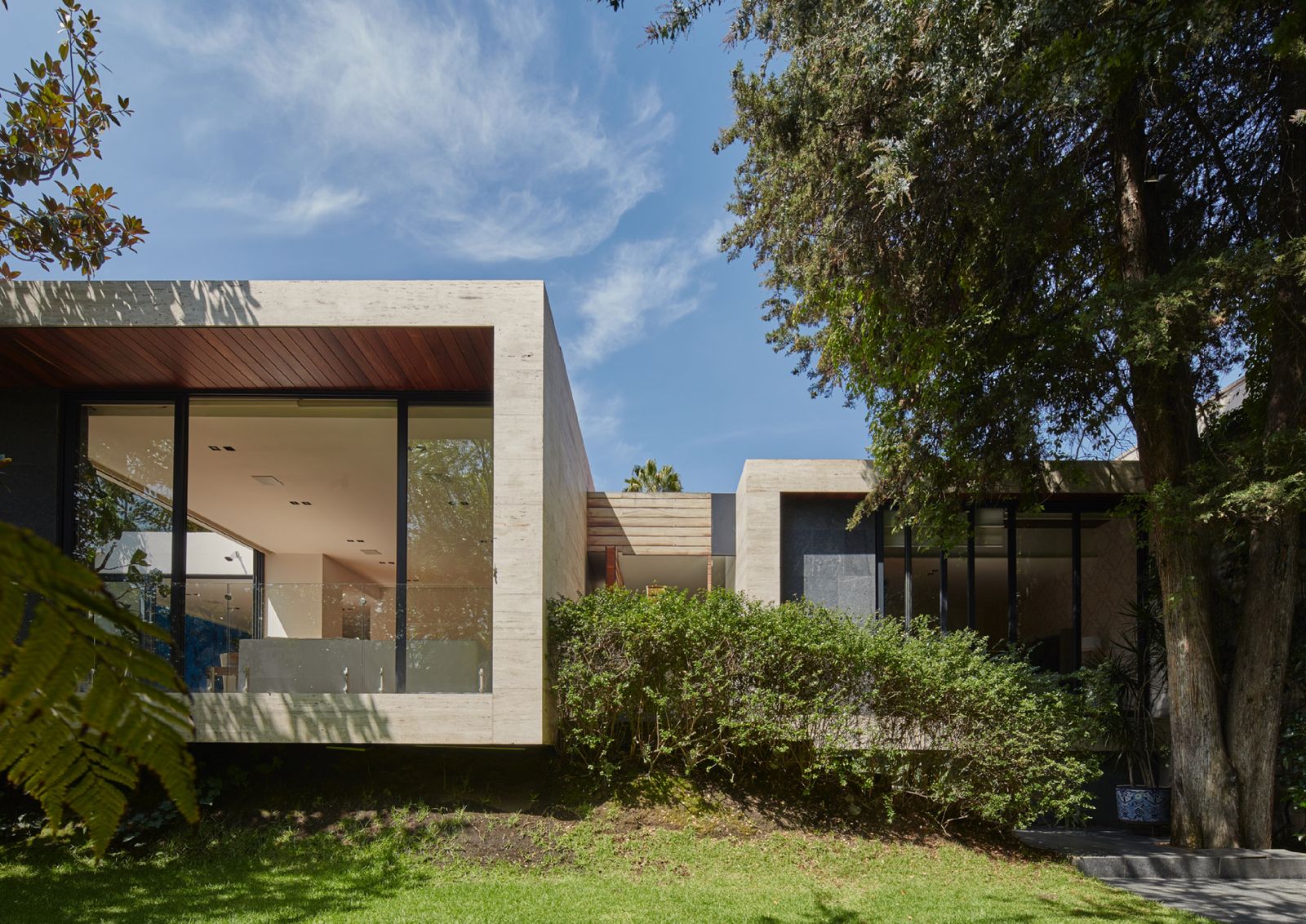 Photo 2 of 14 in Monte Blanco by Cabrera Luque y Asociados - Dwell