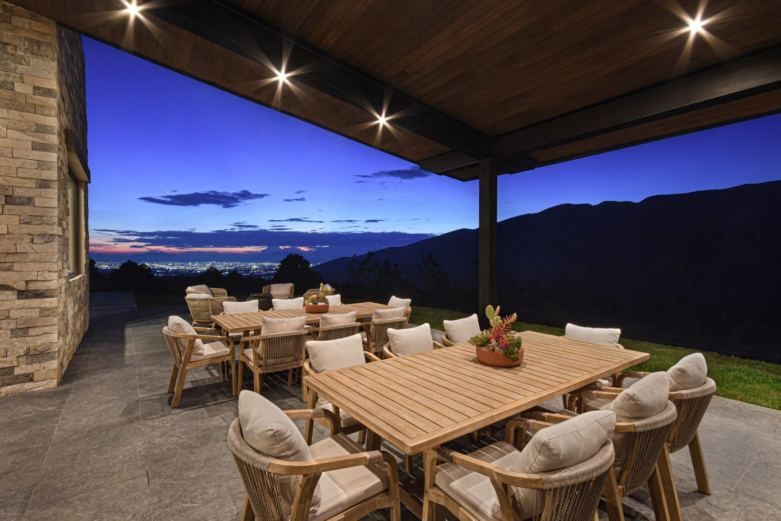 Photo 4 of 7 in AMANYALA by Olmo Negro - Dwell