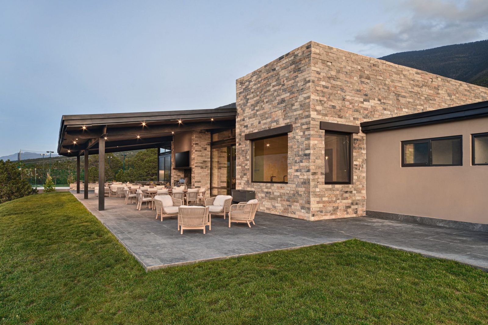 Photo 5 of 7 in AMANYALA by Olmo Negro - Dwell