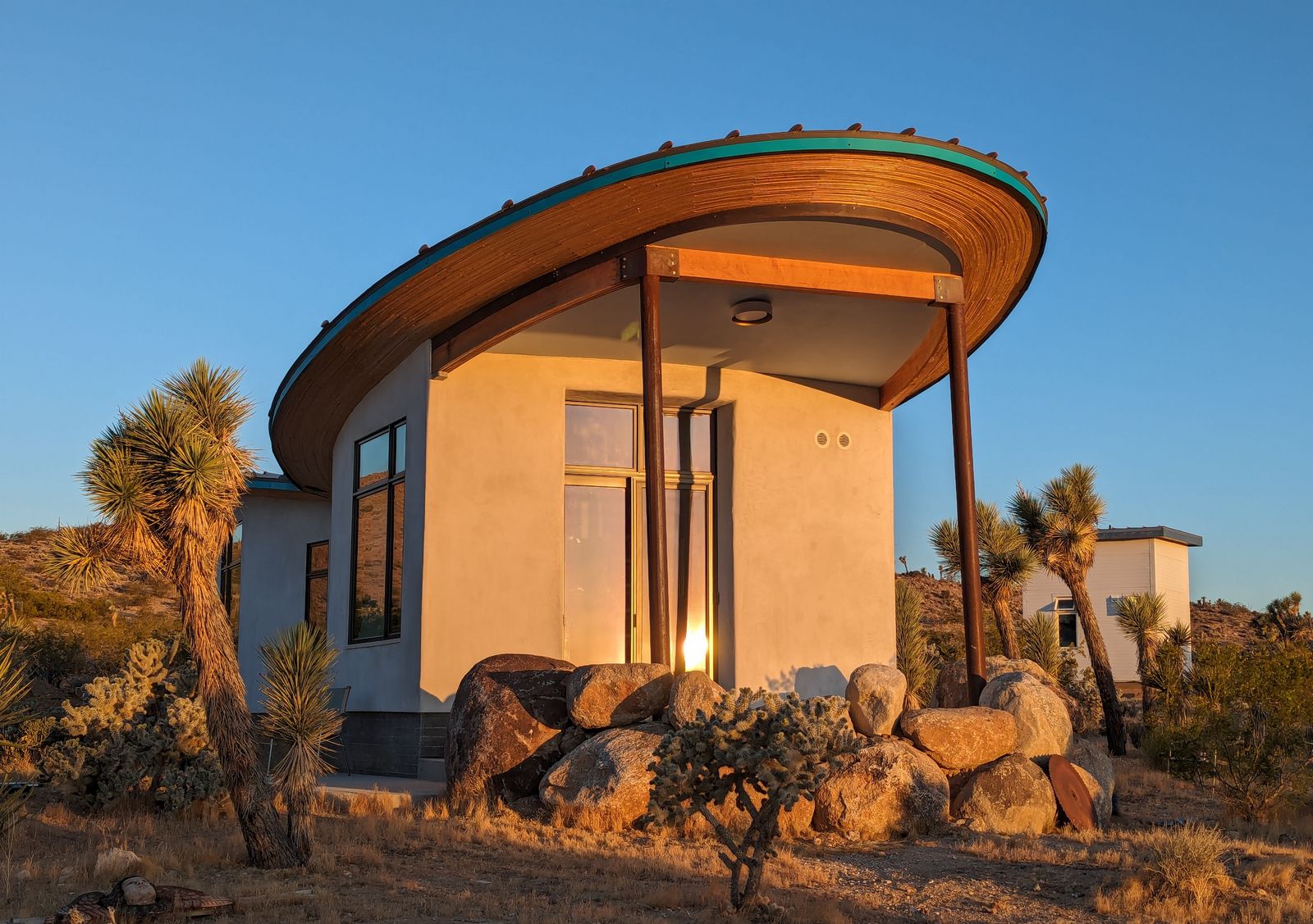 Photo 1 of 23 in Mesa Sky Disk by Kevin Cain - Dwell