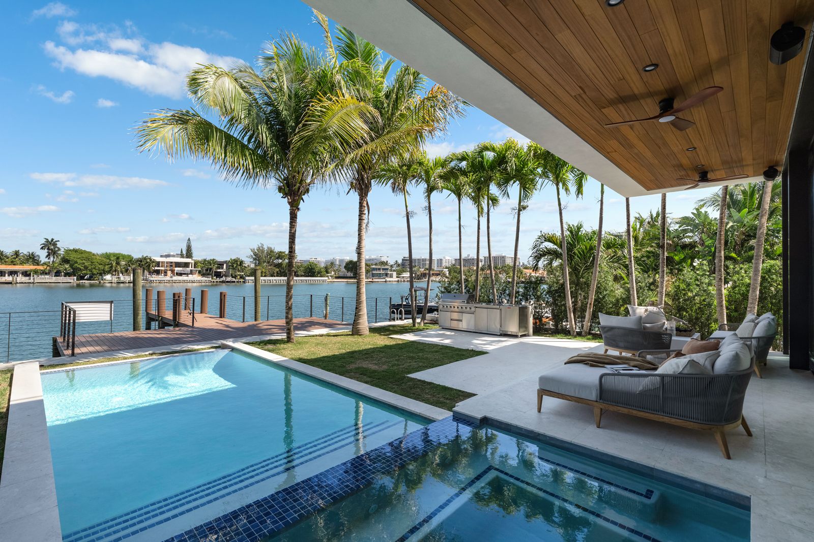 Photo 1 of 40 in Villa Luma - Miami Beach boaters paradise offered at ...