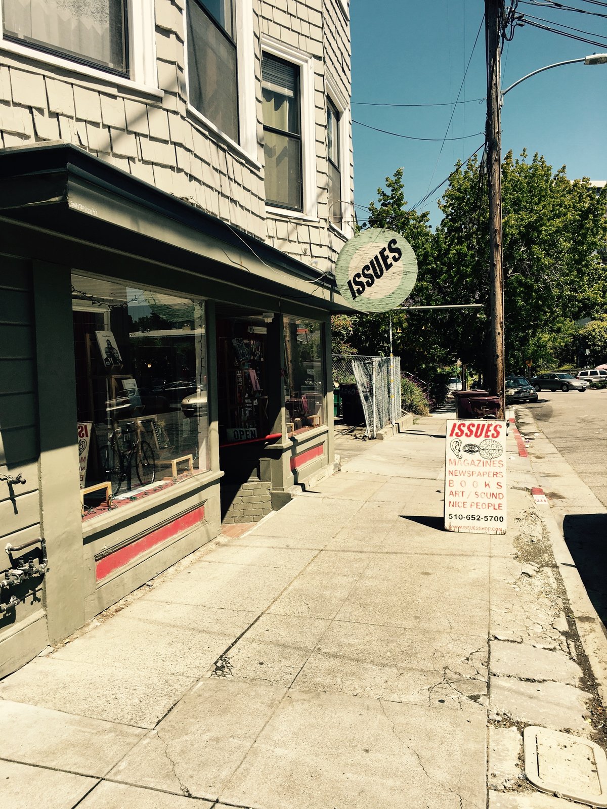 Issues Magazine Store - Dwell