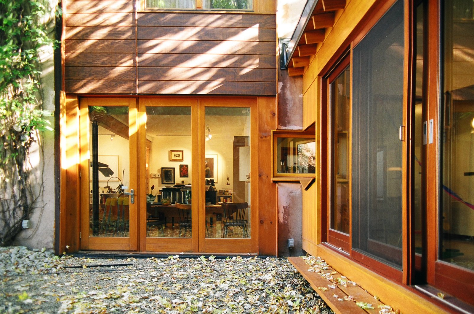 Photo 4 of 10 in Best of Quebec Architecture 2009 - Dwell