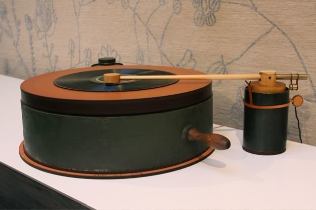 Photo 2 of 5 in BDDW's Handmade Record Players - Dwell