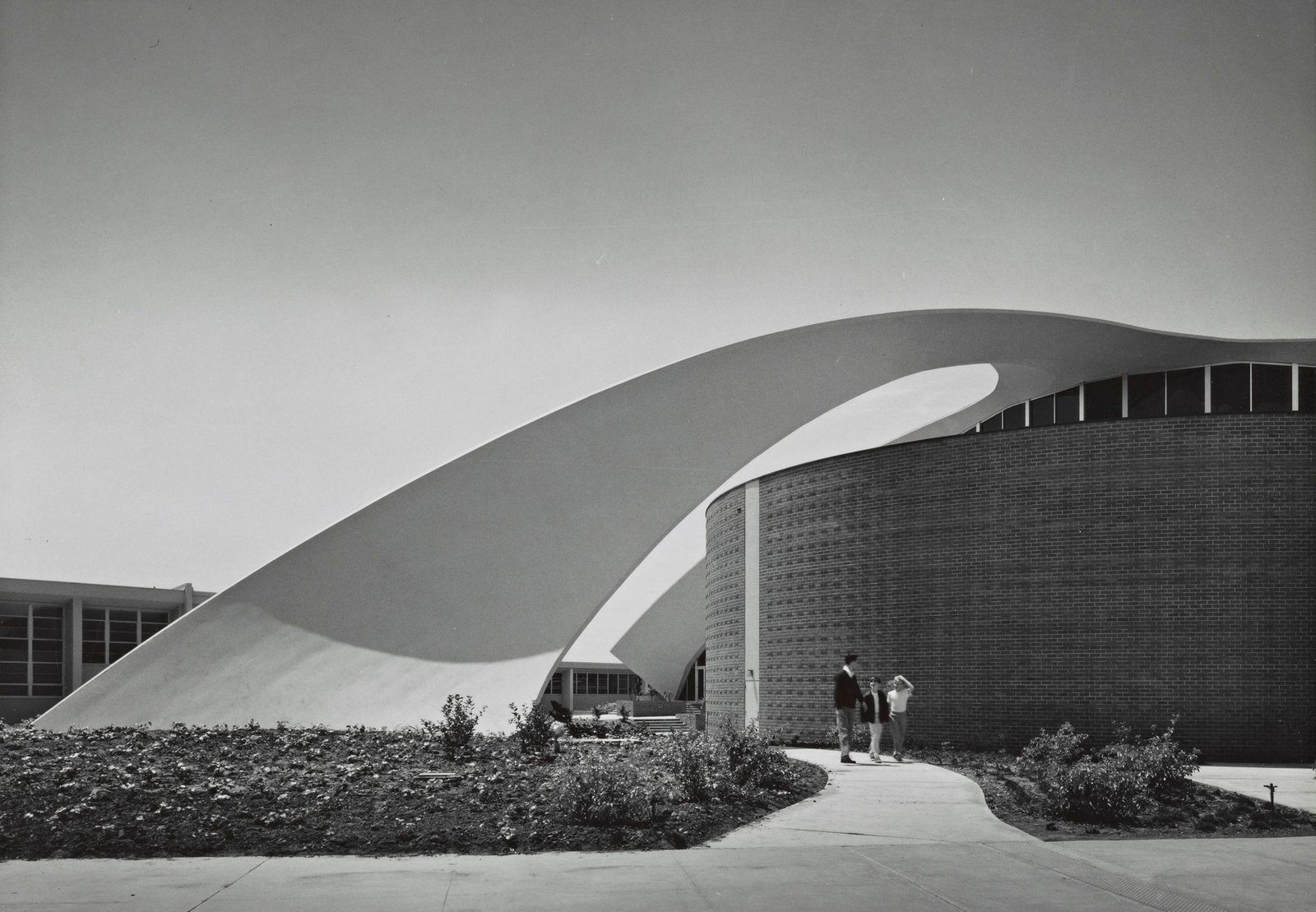 Articles about the-25-year-old-high-school-girl on Dwell.com - Dwell