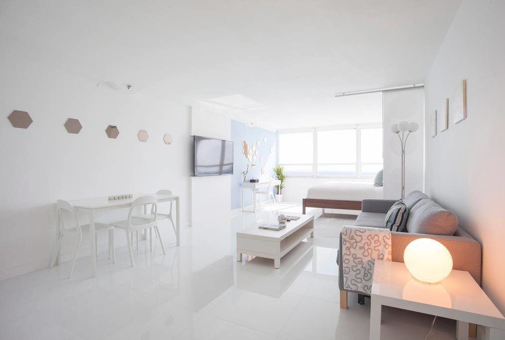 Photo 2 of 7 in Escape the Cold to One of These Cool Vacation Rentals ...