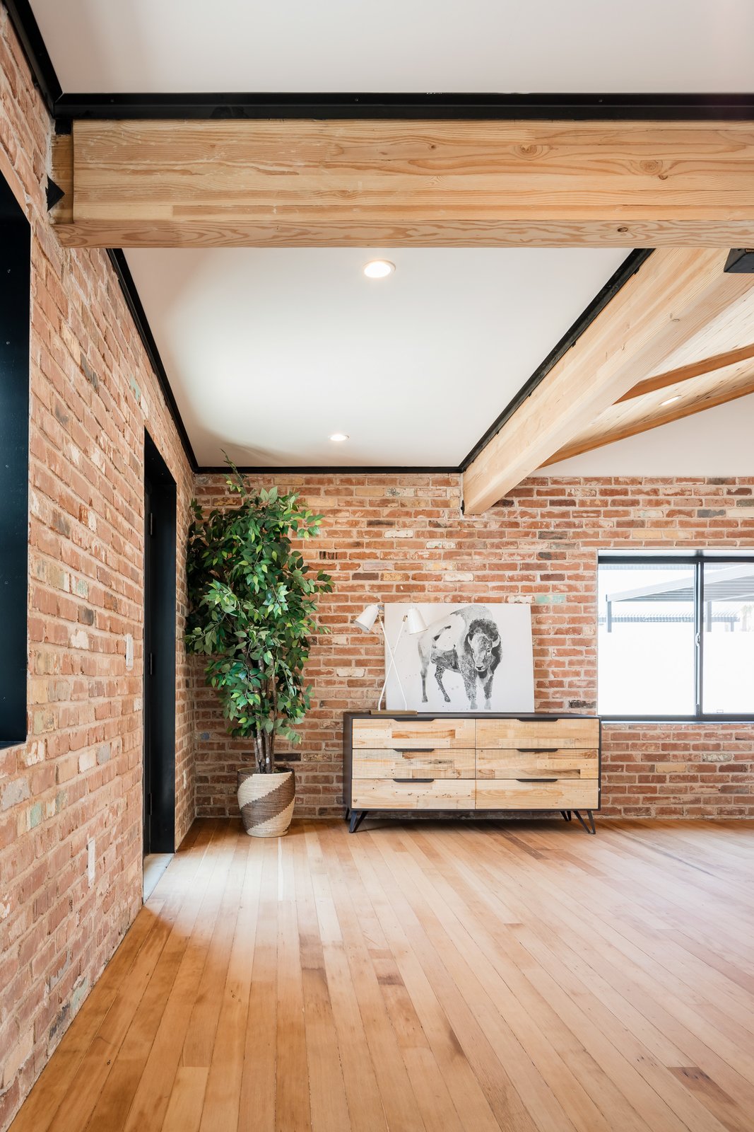 Photo 8 of 13 in In Arizona, a Modern Cube and Tumbledown 1930s Shack ...
