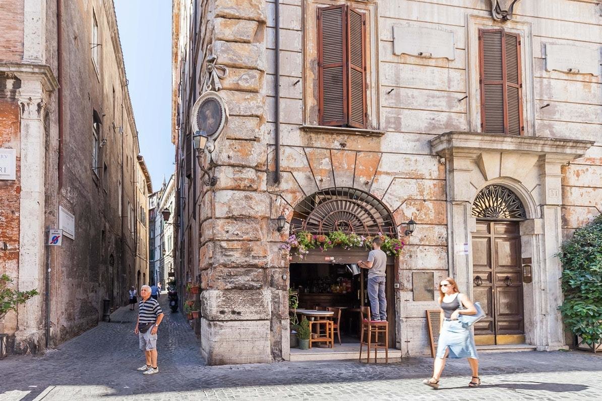 Photo 7 of 10 in Via della Vetrina II by Dwell - Dwell